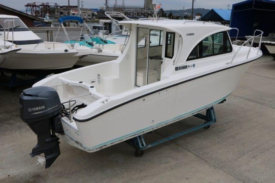 YAMAHA FR-23 ACTIVE SEDAN OUTBOARD used boat in Japan for sale