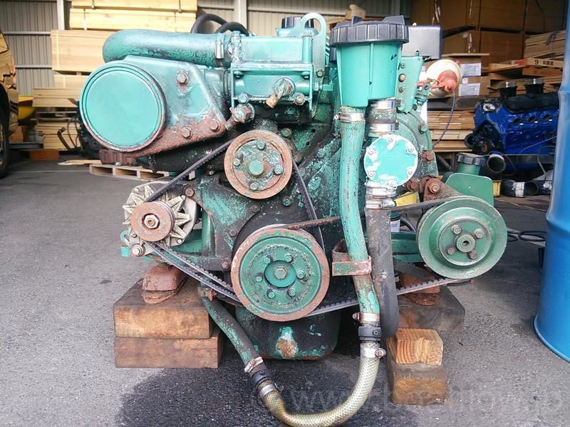 VOLVO AD31エンジン ドライブ 中古艇情報 | boatflow.jp