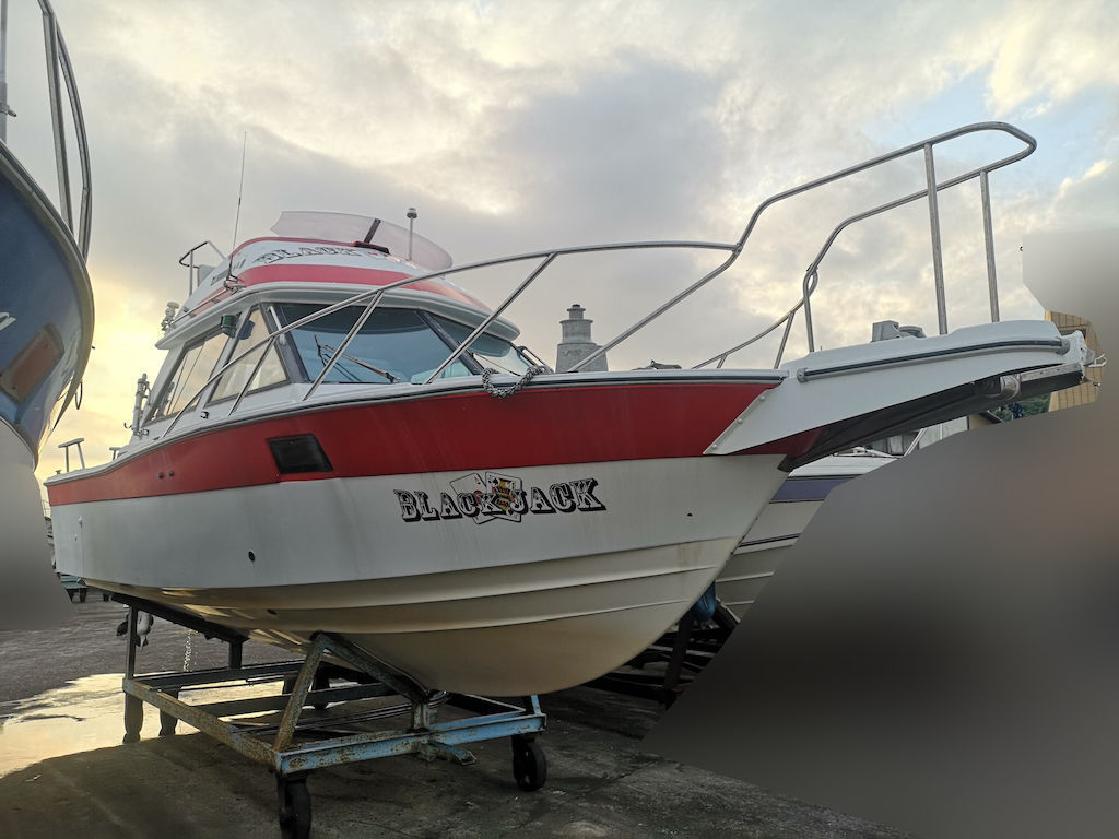 YAMAHA PC-26 Ⅱ (PACIFIC CRUISER 26 II) STERN DRIVE Used Boat for Sale ...