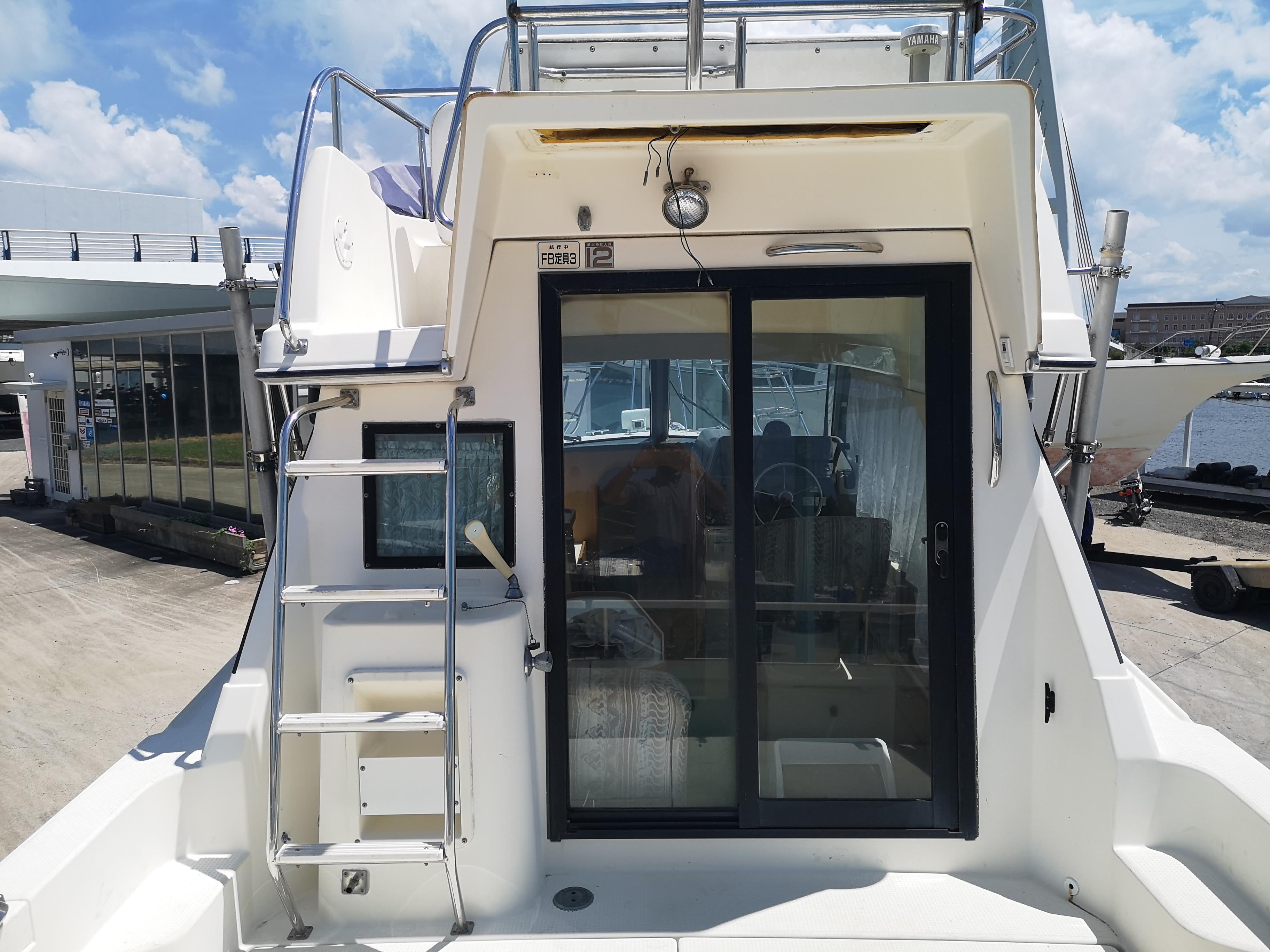 YAMAHA PC-27 II (PACIFIC CRUISER 27 II) STERN DRIVE Used Boat for Sale ...