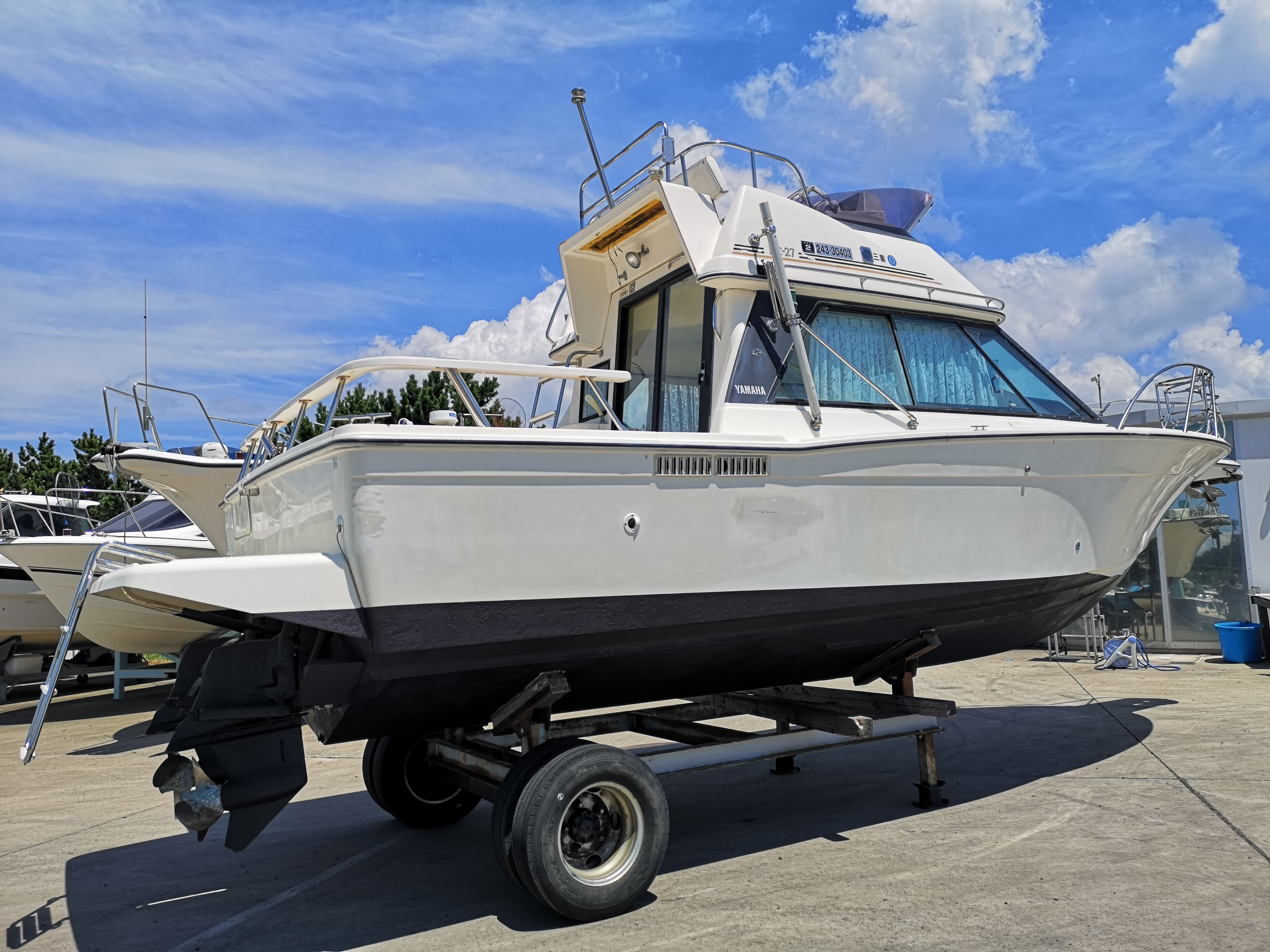 YAMAHA PC-27 II (PACIFIC CRUISER 27 II) STERN DRIVE Used Boat for Sale ...