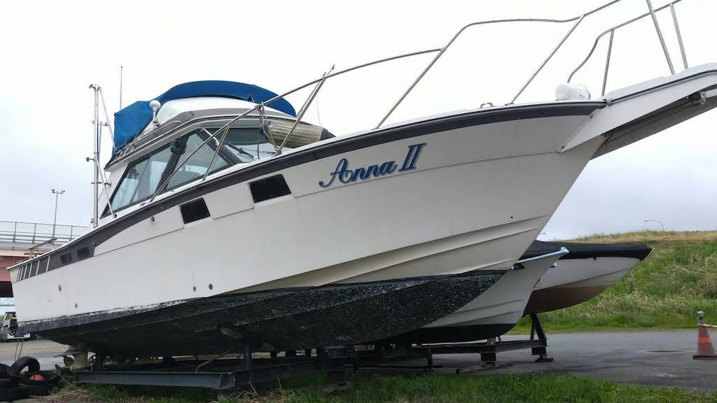 YAMAHA PC-30 (PACIFIC CRUISER 30) STERN DRIVE Used Boat for Sale in ...