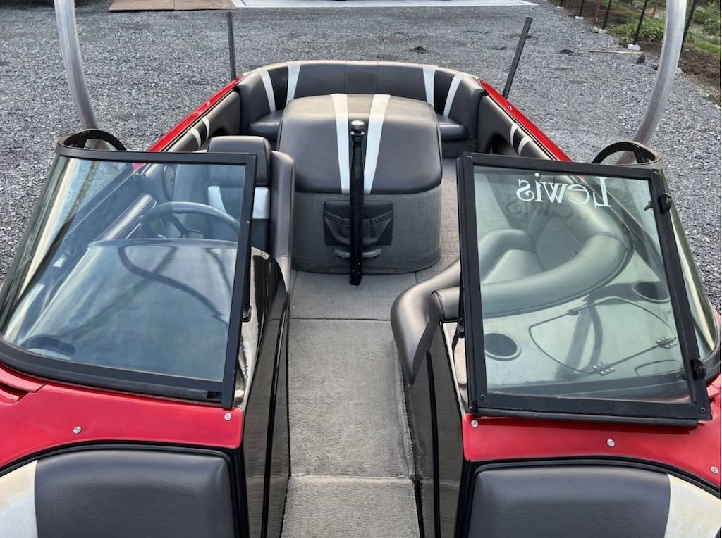 LEWIS OUTBACK INBOARD Used Boat for Sale in Japan | Boatflow.jp