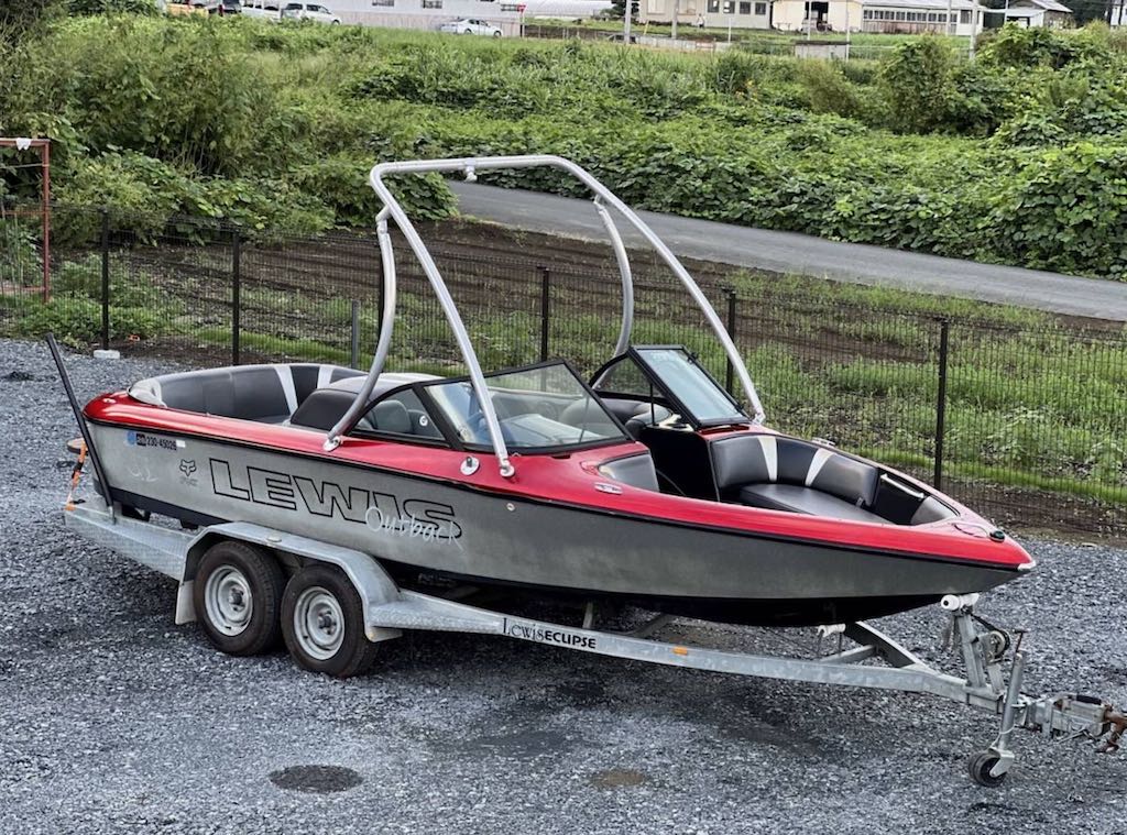 LEWIS OUTBACK INBOARD Used Boat for Sale in Japan | Boatflow.jp