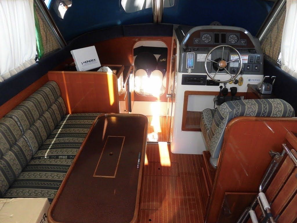 YAMAHA PC-28 (PACIFIC CRUISER 28) STERN DRIVE Used Boat for Sale in ...