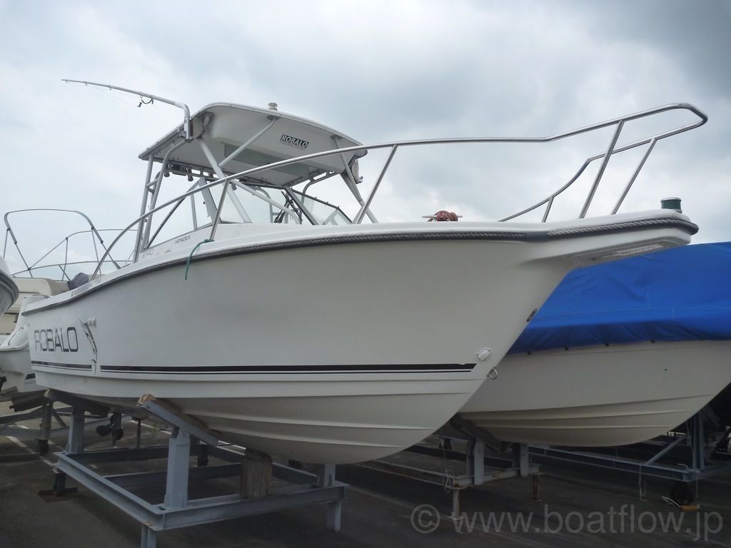 ROBALO 2140 WALKAROUND OUTBOARD Used Boat for Sale in Japan | Boatflow.jp
