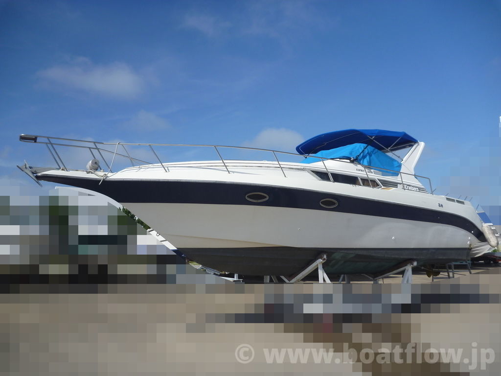 CRUISERS YACHTS 3270 ESPRIT INBOARD Used Boat for Sale in Japan ...